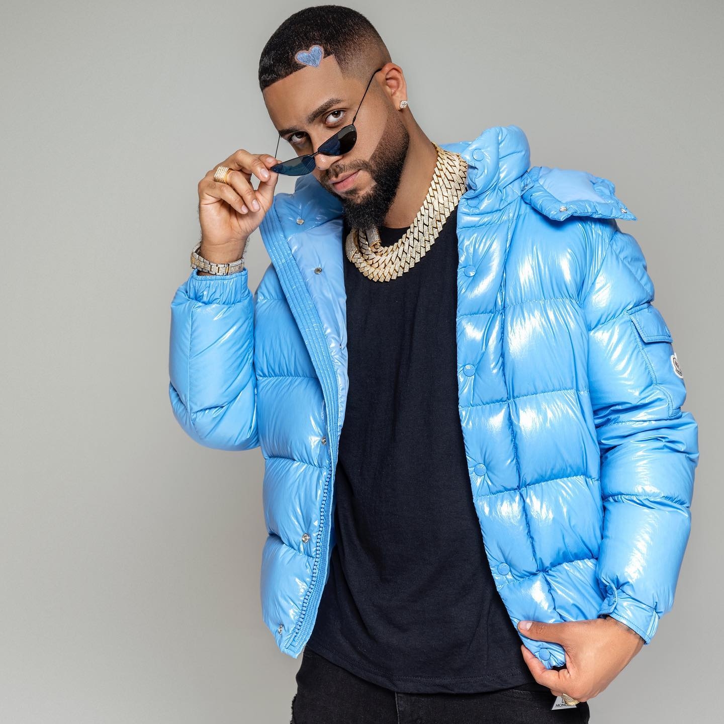 EL MULTIFACÉTICO DJ Y ARTISTA DJ ADONI SE ALISTA PARA LA GRAN FIESTA ...