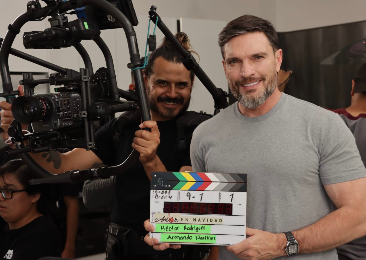 Julián Gil y Gaby Spanic inician rodaje película navideña. - El Flash ...