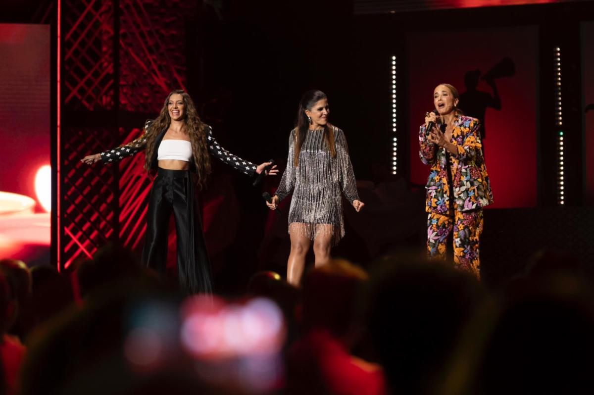 LA ACTRIZ Y CANTANTE COLOMBIANA MAJIDA ISSA SE LUCIÓ COMO PRESENTADORA ...