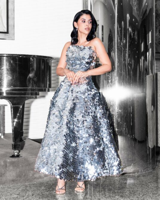 Un símbolo de lucha y esperanza: La Dra. Tania Medina envía un poderoso mensaje en los Premios ...